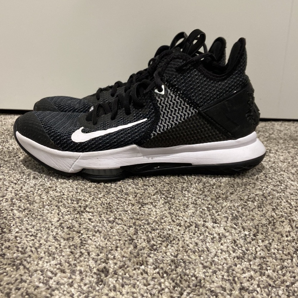 Nike Men's Lebron Witness Iv Basketball Shoes In A Si… - Gem